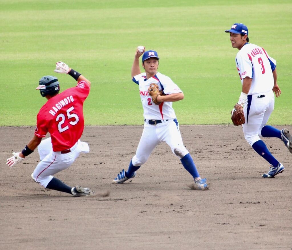 コーチの紹介 | HERAW BASEBALL